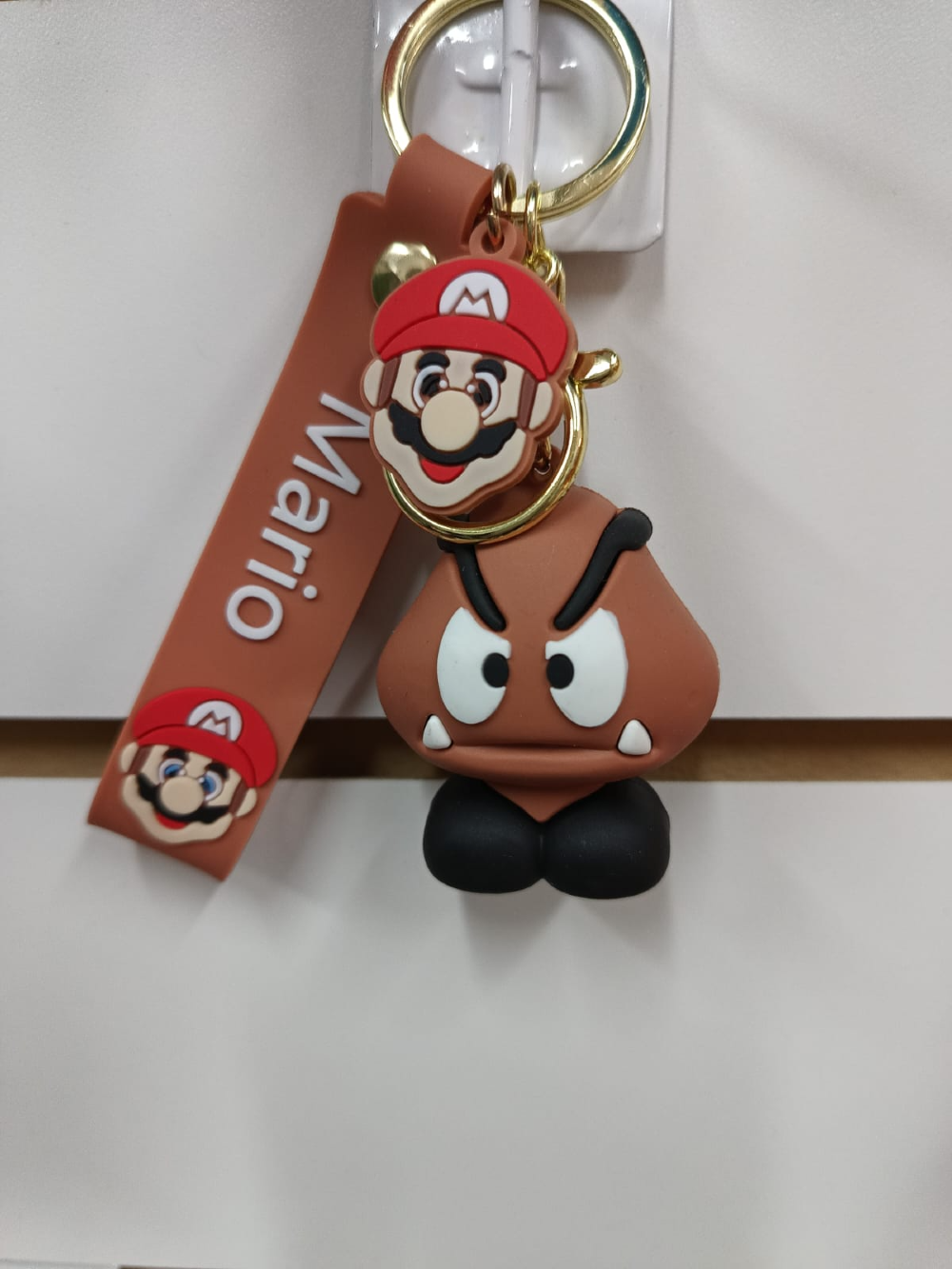 Llavero de goma Goomba, Mario Bros | Ronin Store